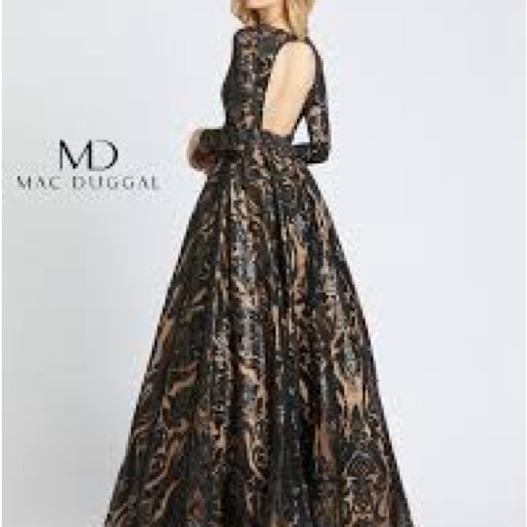 Mac Duggal | Dresses | Mac Duggal Black And Gold Backless Gown Msrp 598 ...